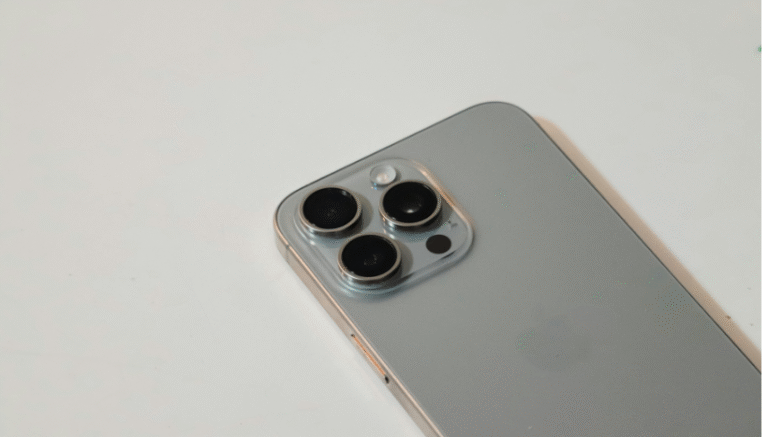 Como desbloquear iPhone com display quebrado? - iMuv
